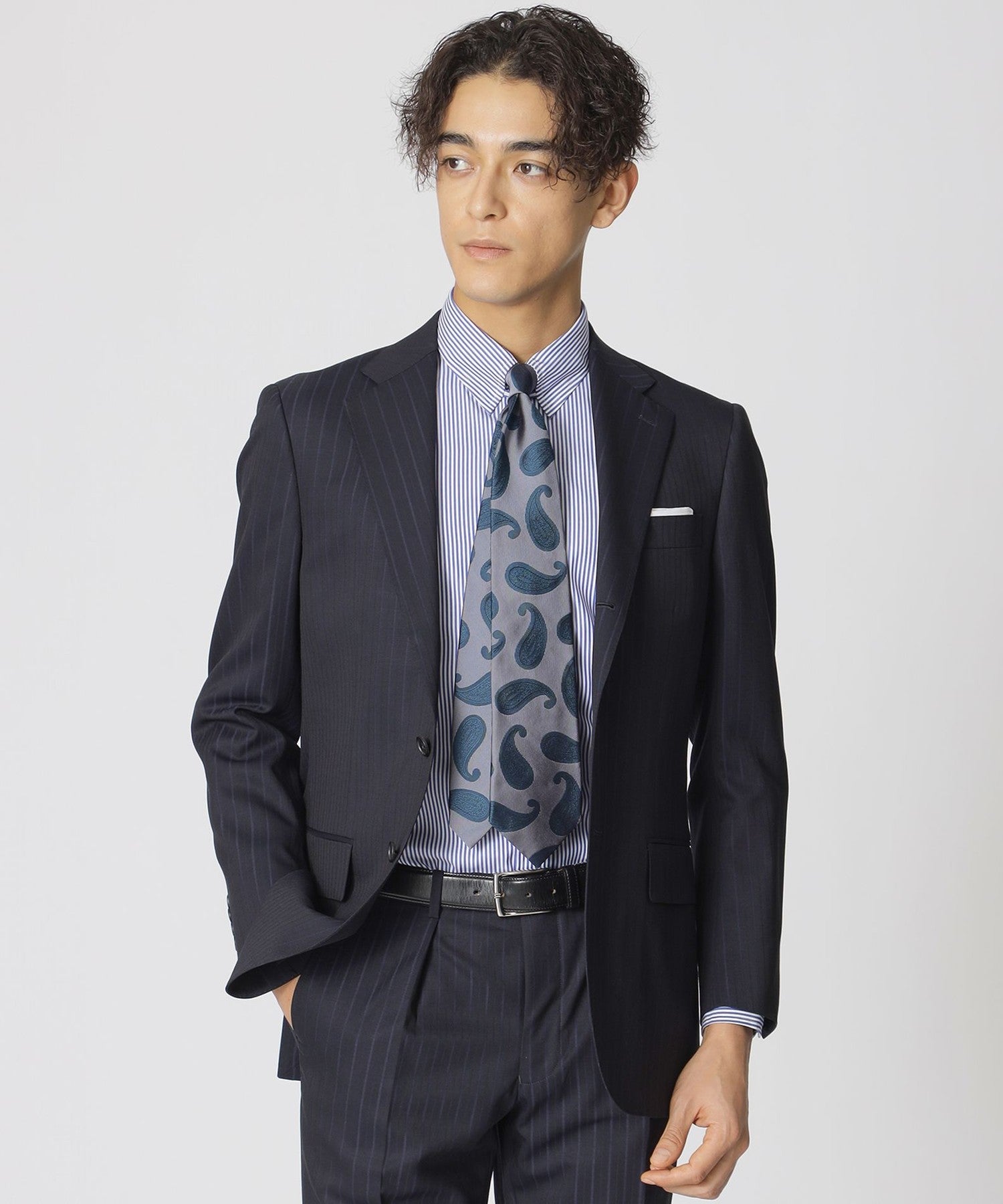 【Nikkei magazine掲載】【BAKER MODEL】シャドウフェイドストライプ柄スーツ(スーツ)｜Paul Stuart(ポール ...